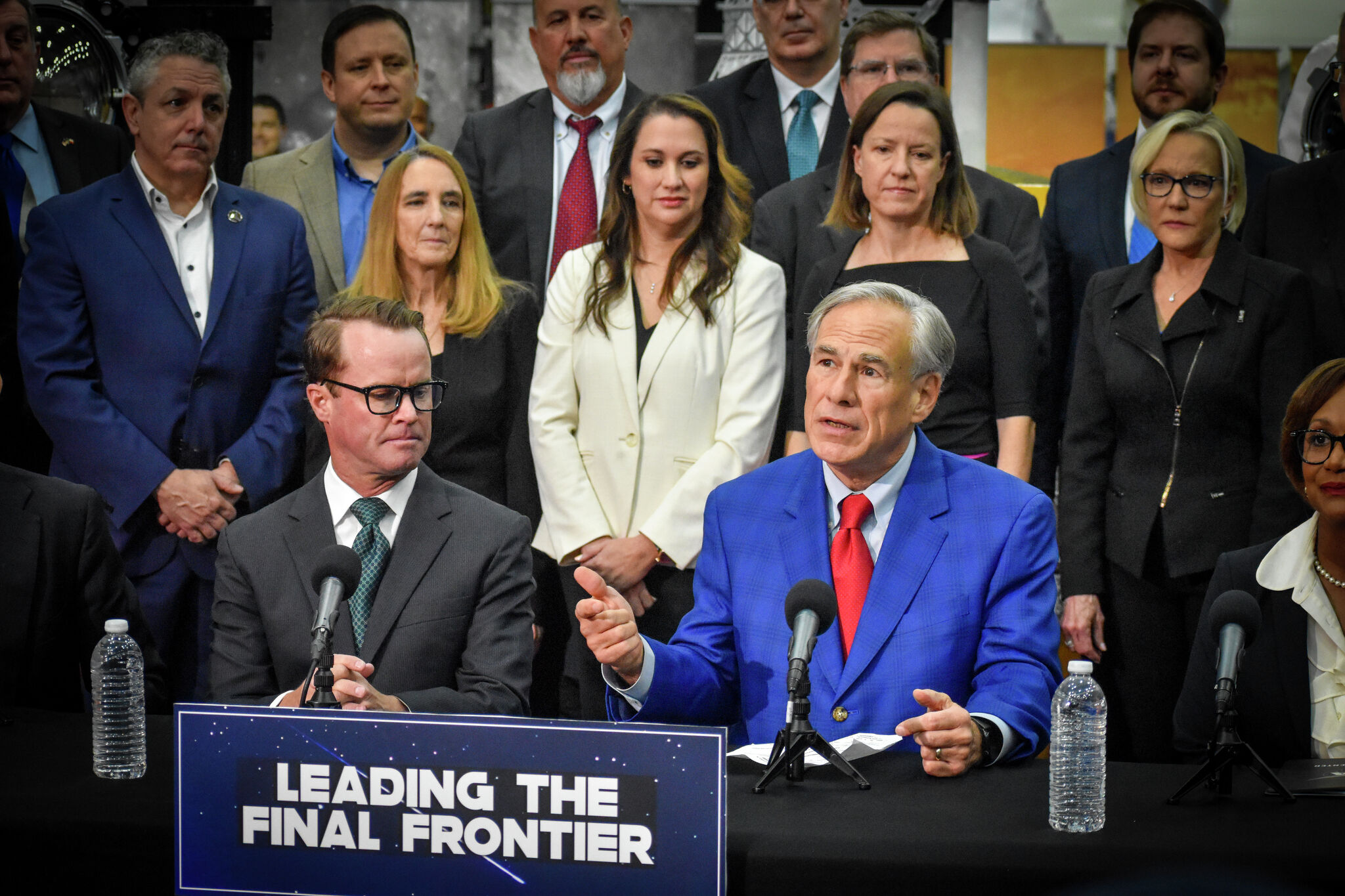 Abbott declares Texas a 'launching pad' for Mars missions