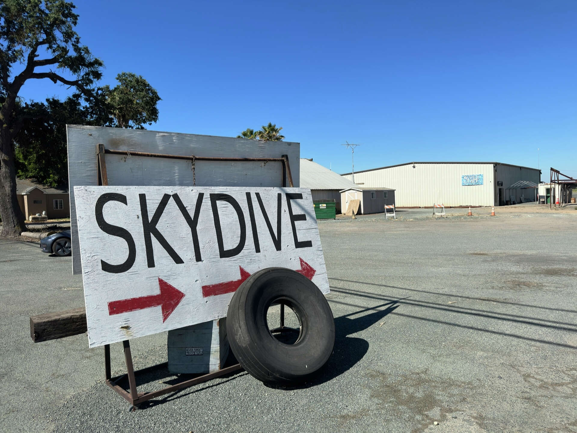 Skydiving instructor at notorious Calif. site found guilty of fraud