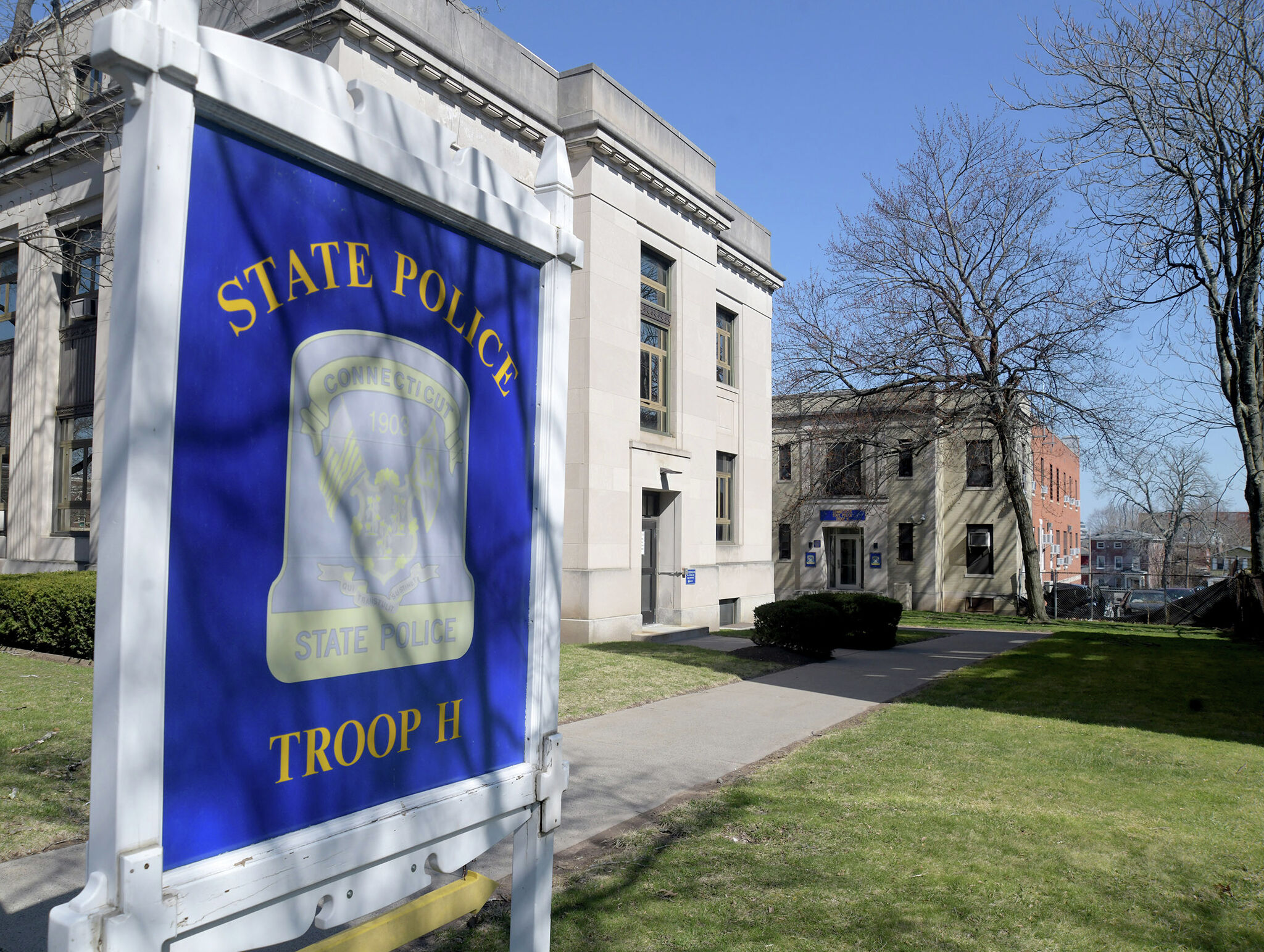 Cops: Man cut power to CT attorney general, secretary of state offices