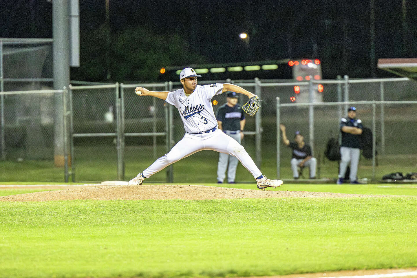 Alexander moves to 3-0 in district play as it defeats LBJ