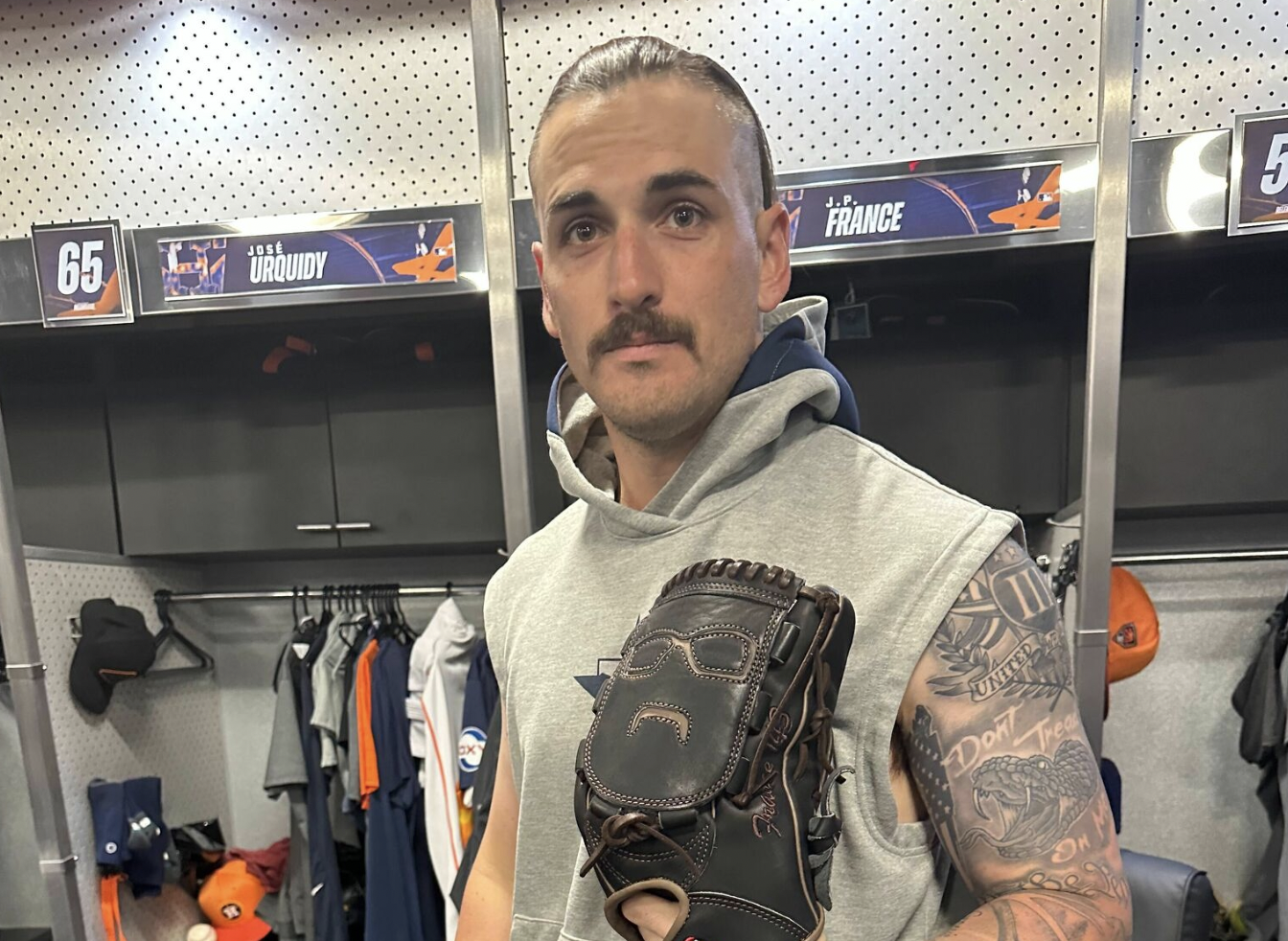 J.P. France sports mustache-themed glove for 2nd MLB season