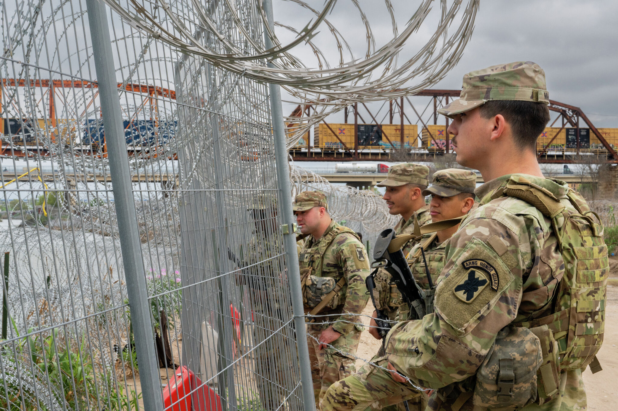First Texas National Guard troops move into new Eagle Pass base