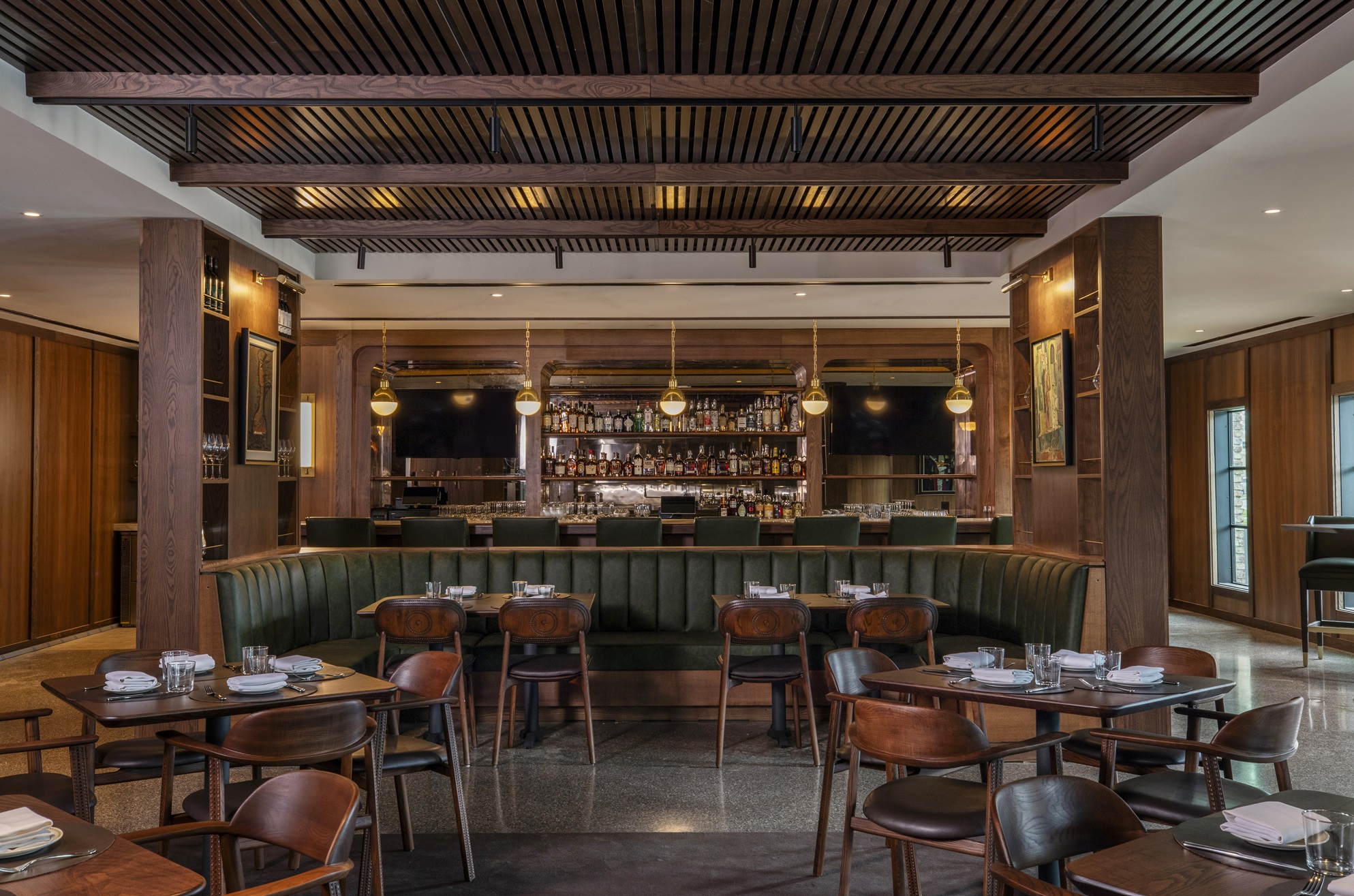 Aaron Bludorn unveils newest Houston restaurant Bar Bludorn