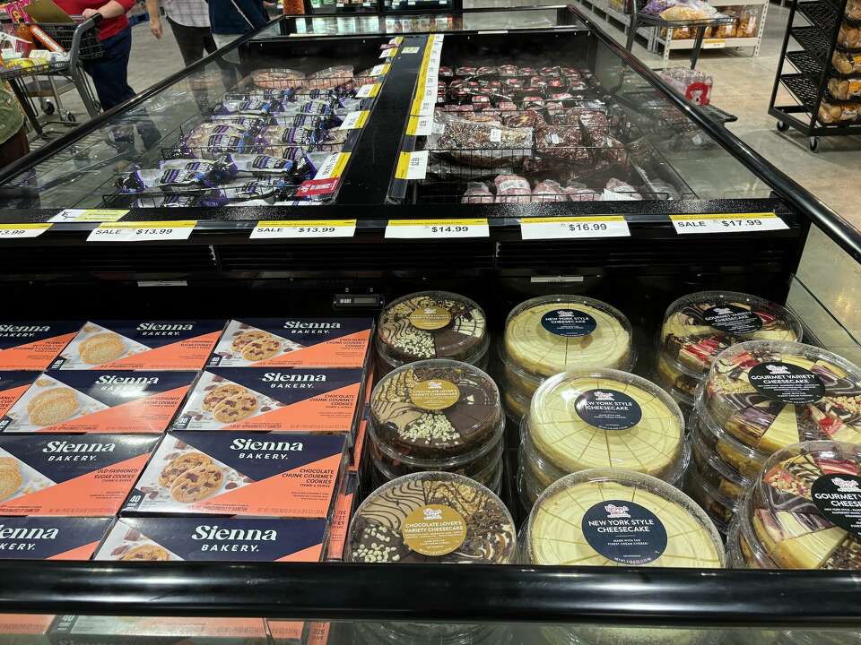 Supermarket chain Gordon Food Service opens Galveston store