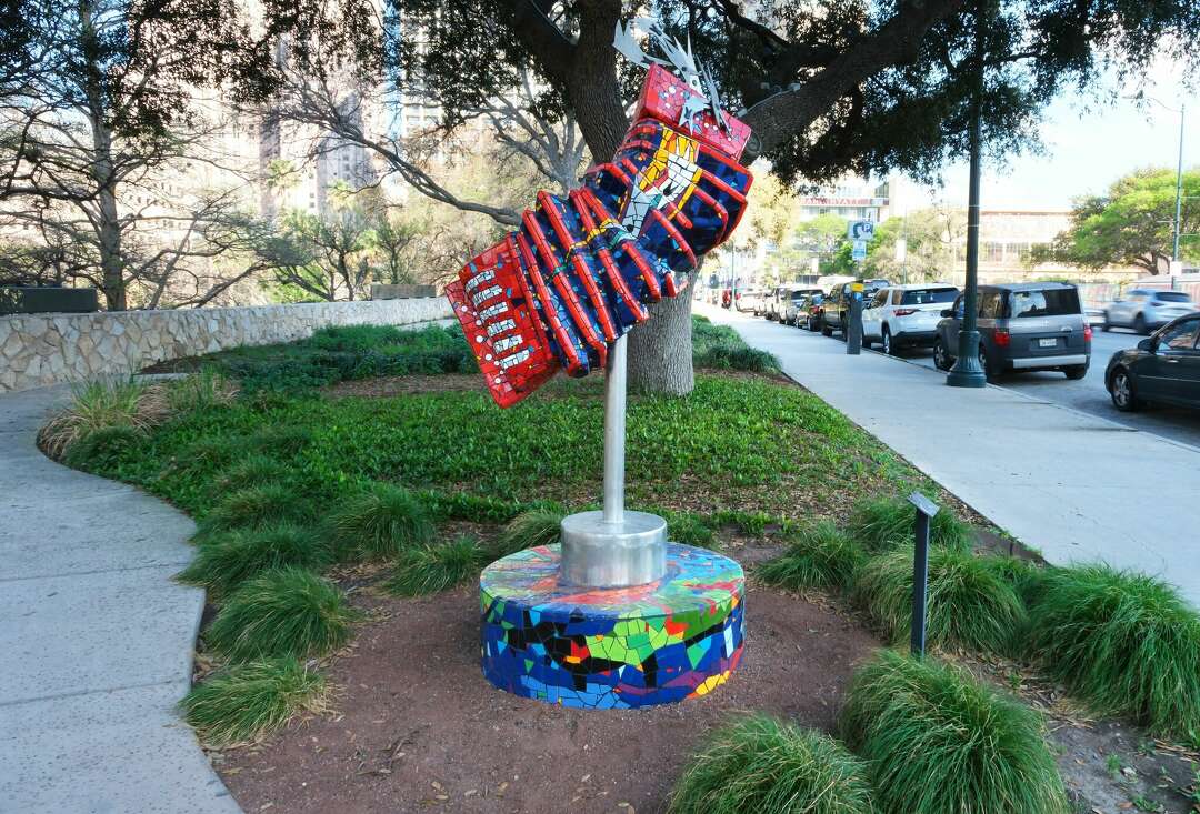 'Tejano Pride' sculpture celebrates San Antonio music