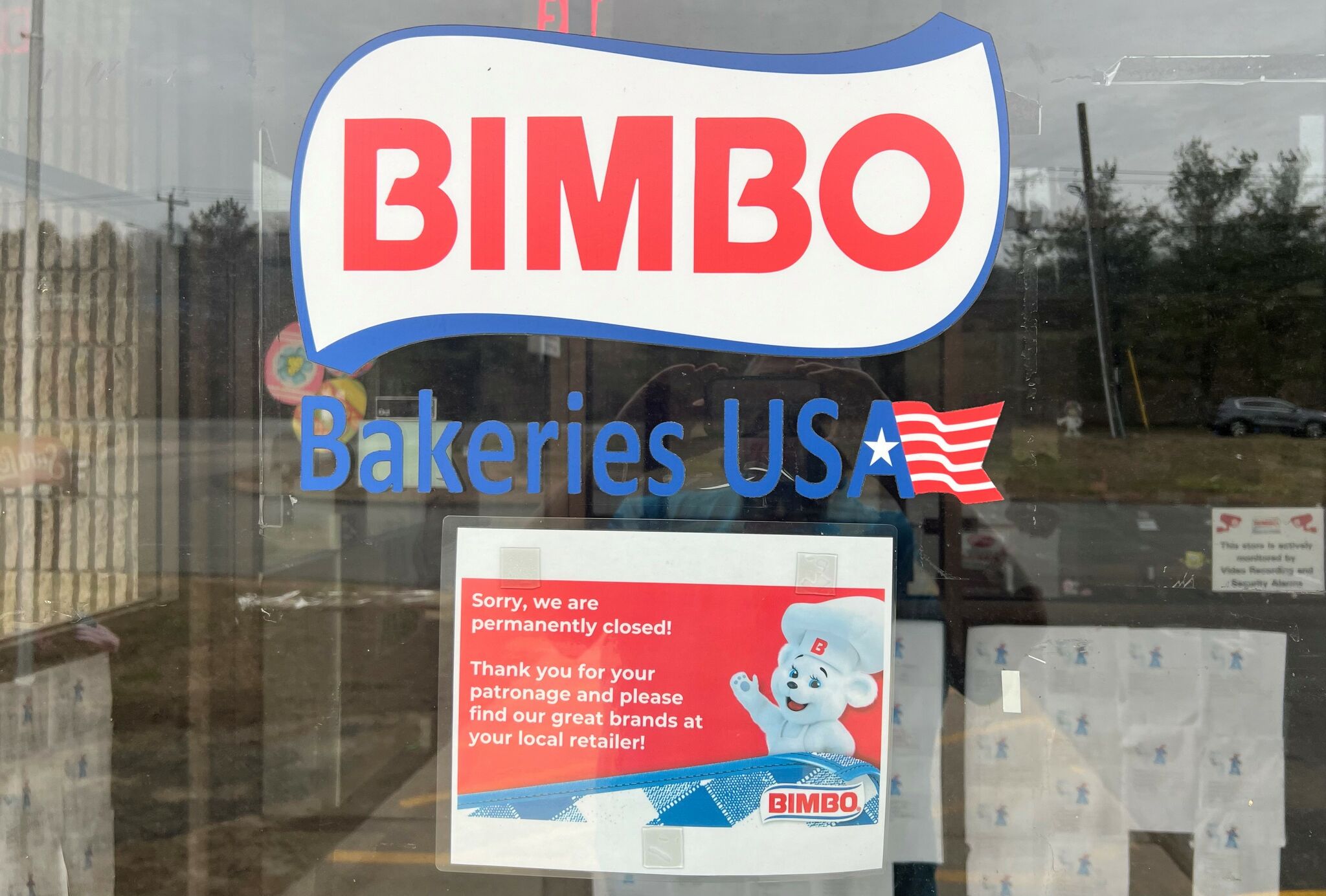 Bimbo Bakeries closes three Connecticut outlet stores