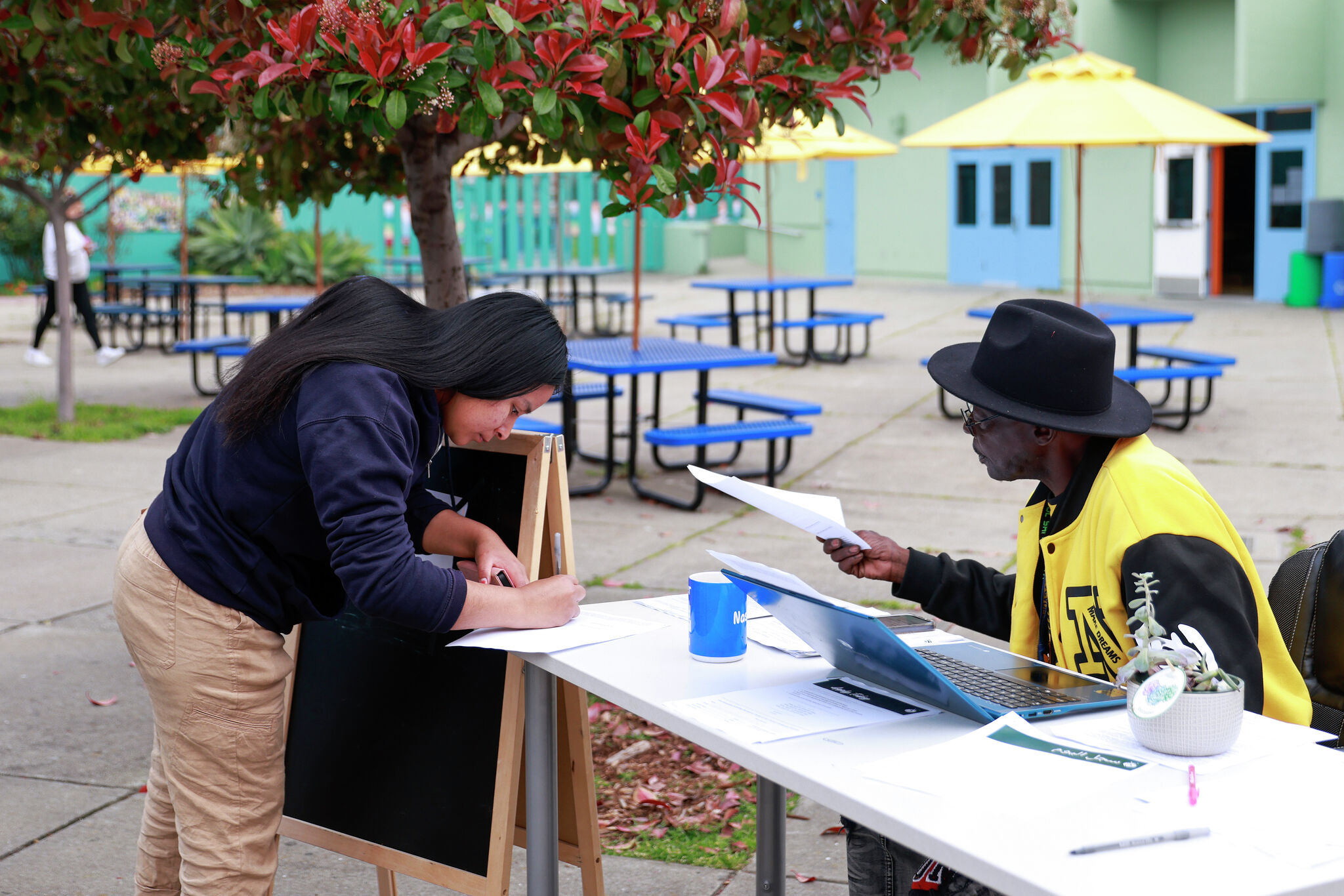 Furious Oakland parents declare war on poor academics in schools