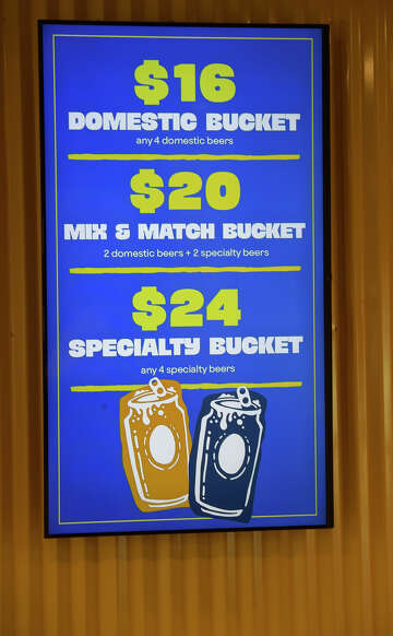 Golf Ranch debuts in Brookfield with new tech, laid back style