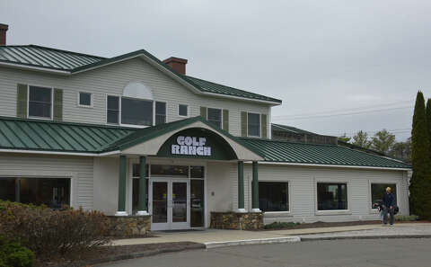 Golf Ranch debuts in Brookfield with new tech, laid back style