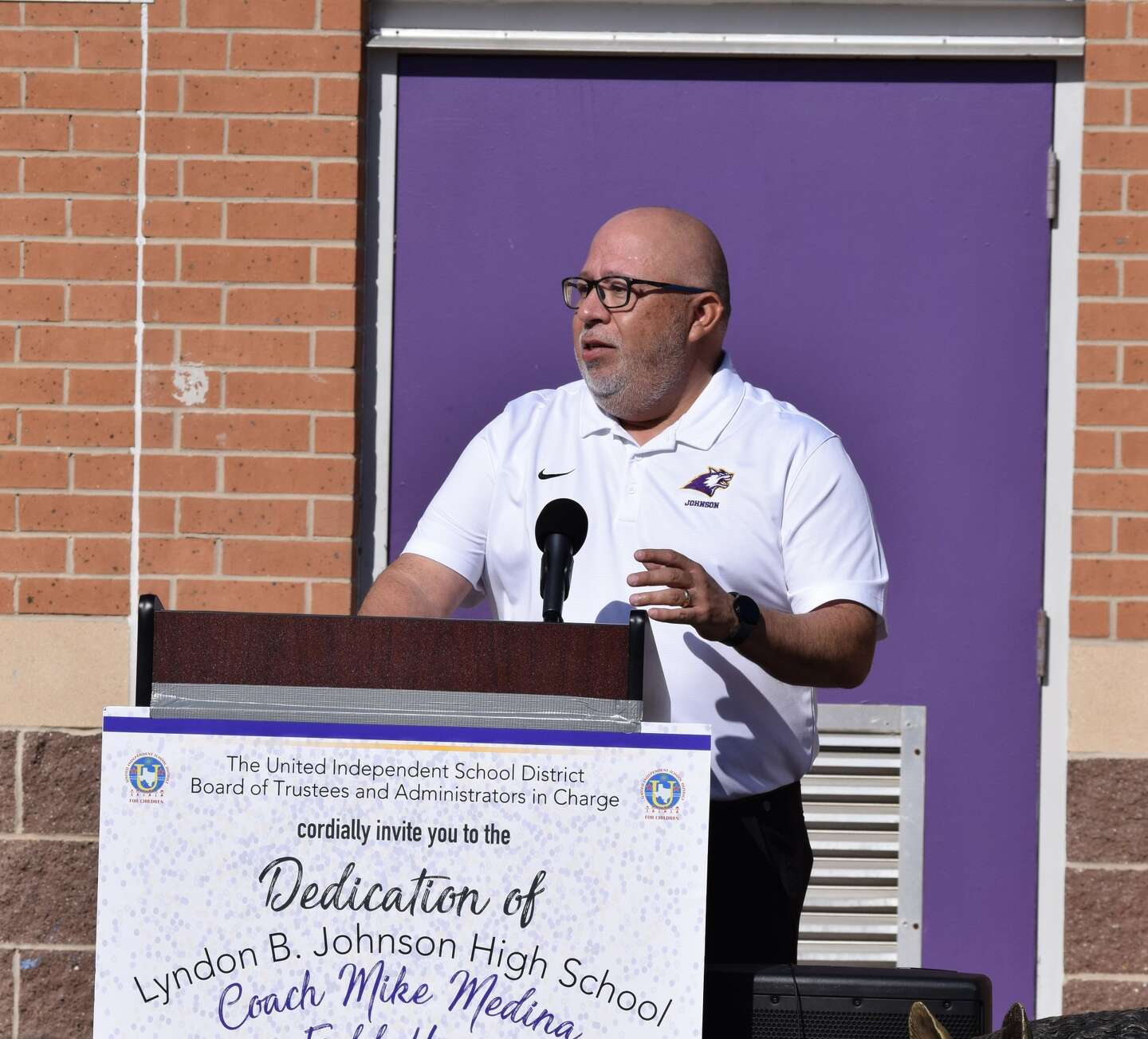 Laredo LBJ renames field house after late football coach Mike Medina