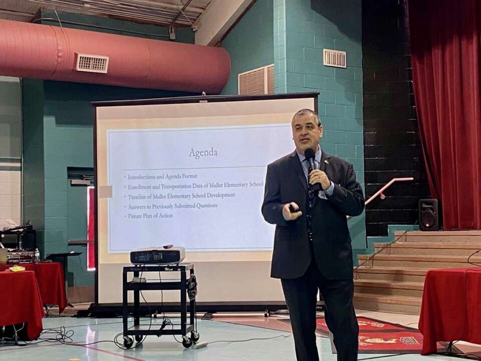 UISD meets with parents regarding potential land purchase near Muller