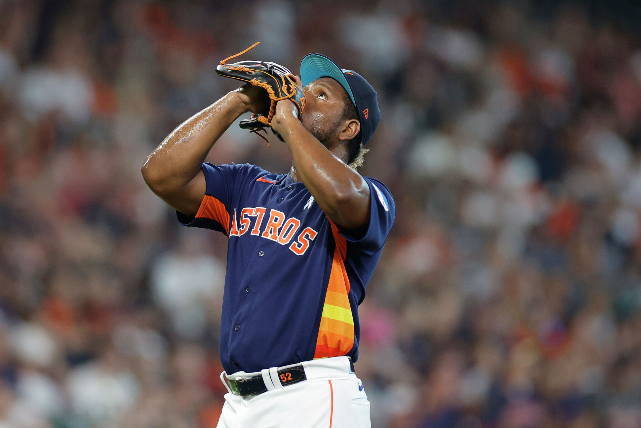 New starters, relievers highlight Astros' Opening Day roster