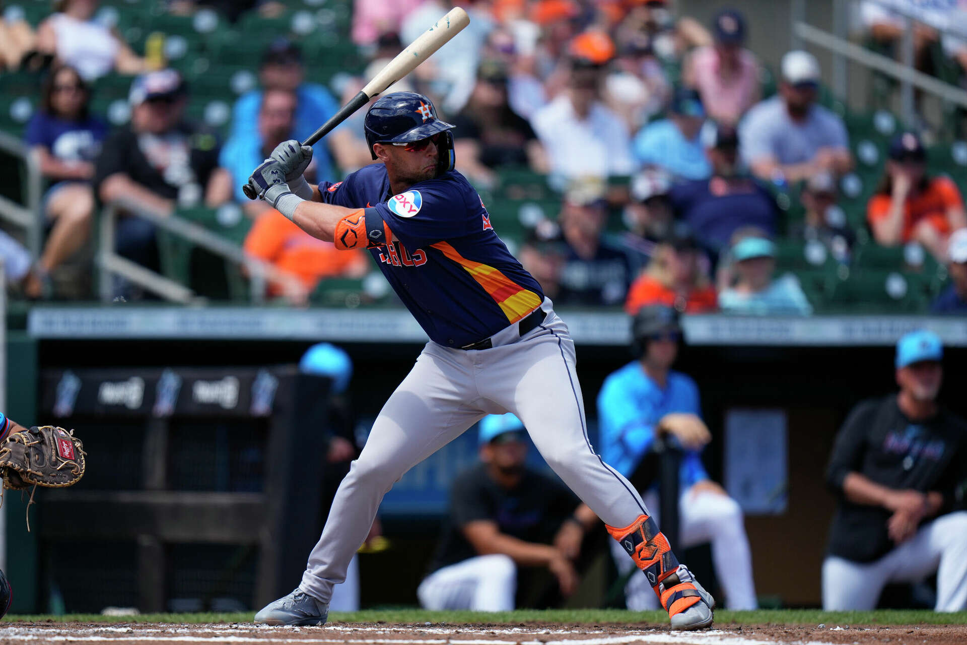 Houston Astros even more short-handed in lineup vs. Rangers
