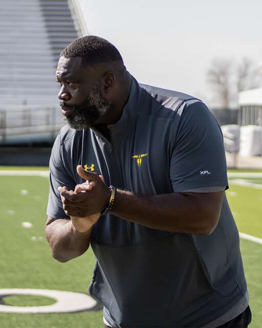 San Antonio Brahmas center Alex Mollette guiding offensive line