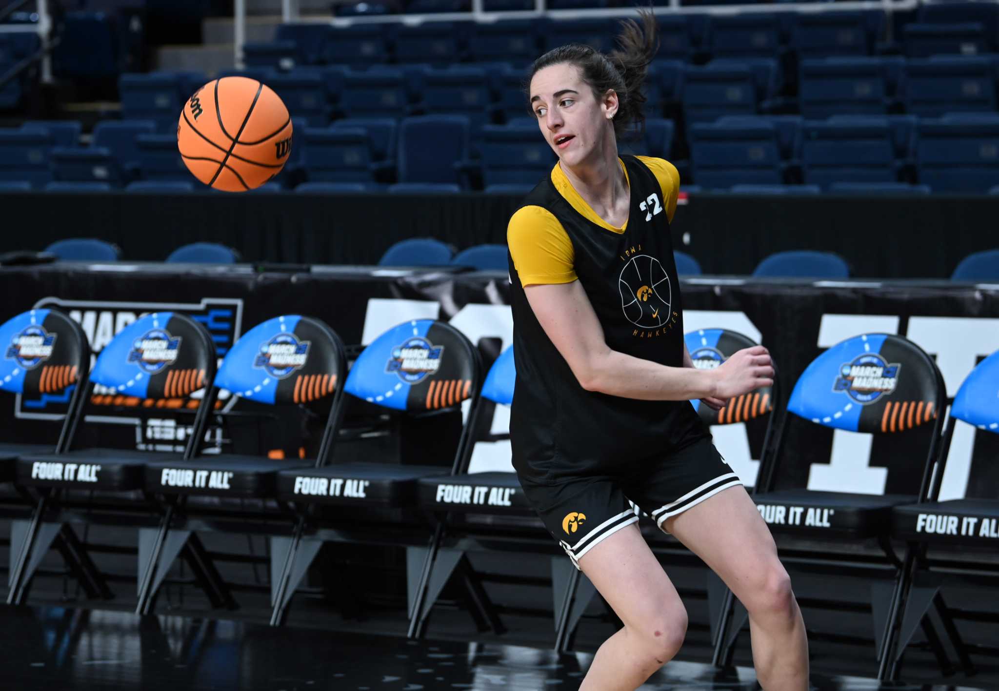 Caitlin Clark, Iowa set to take on Colorado in Sweet 16