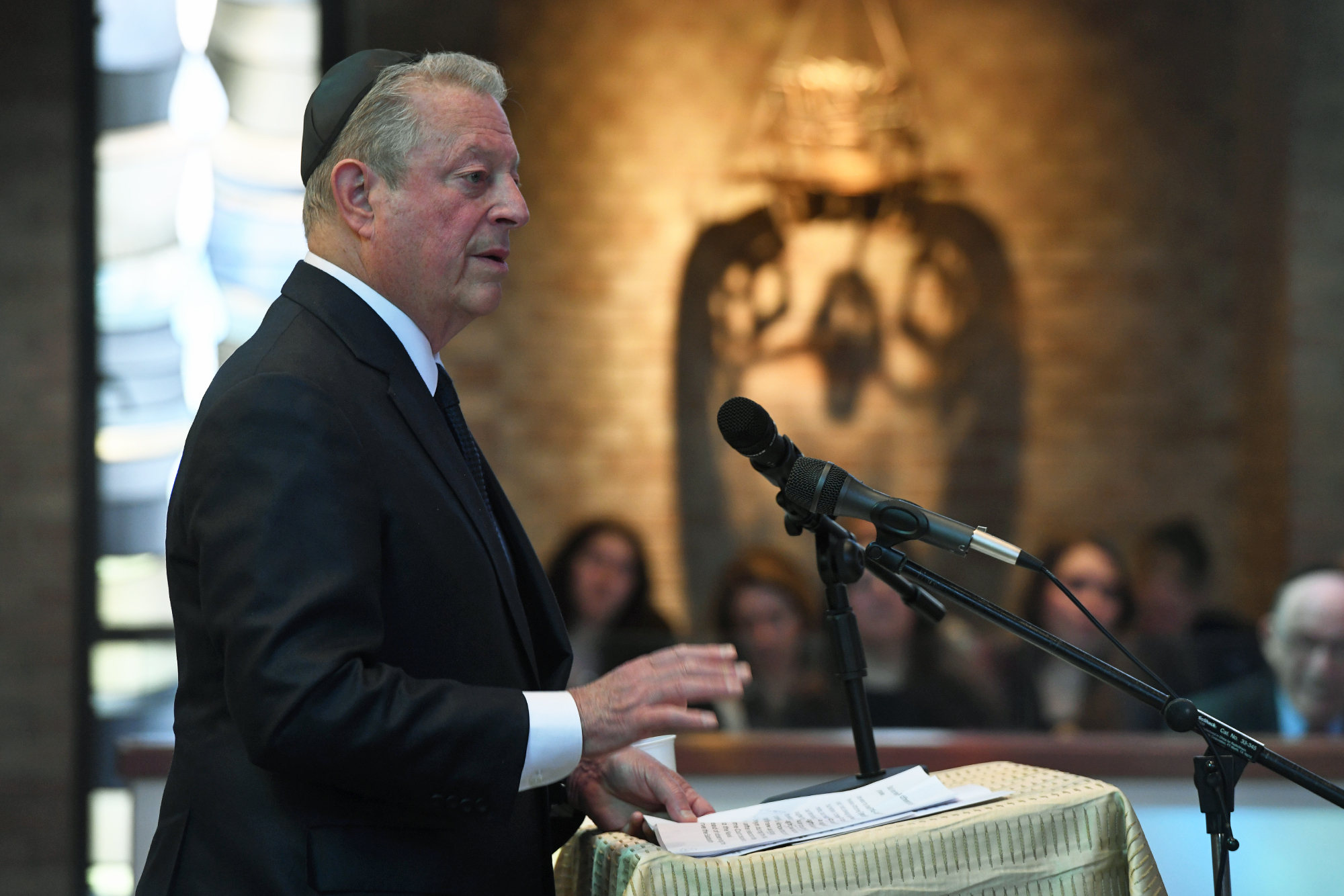 Hundreds honor Joe Lieberman, 'an angel among men,' in Stamford