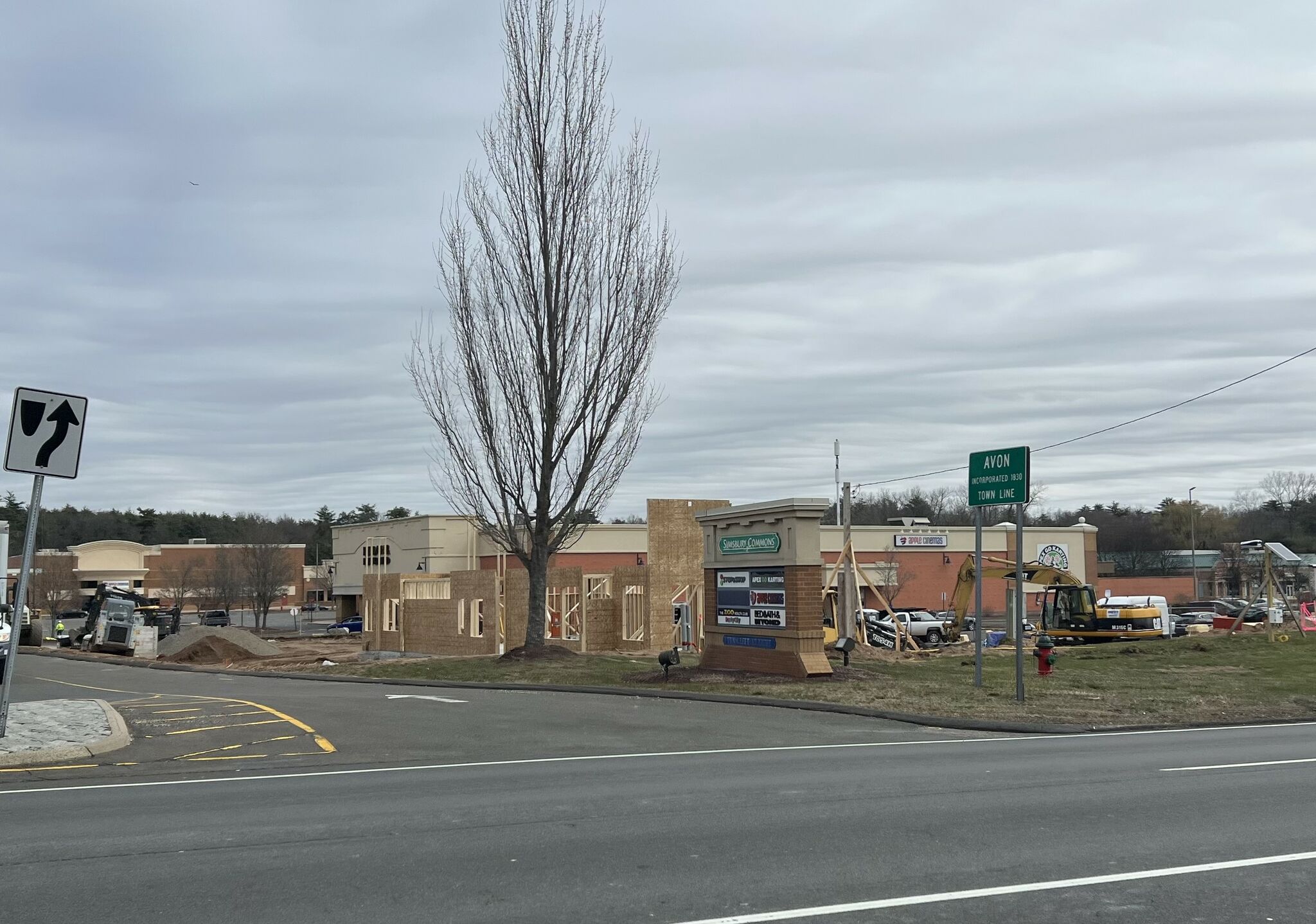 New businesses, recreational activities coming to Simsbury Commons