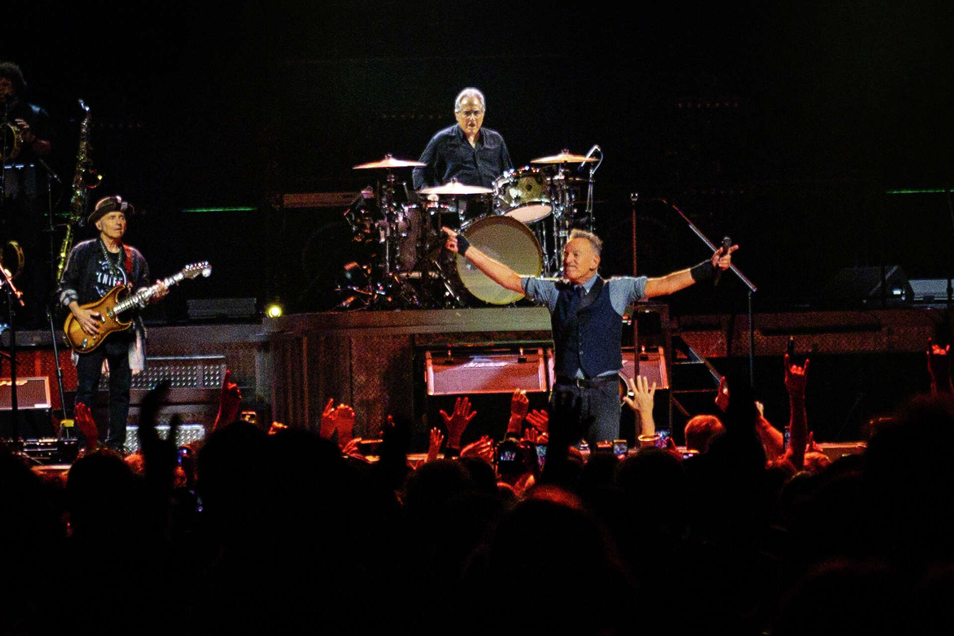 Bruce Springsteen delivers ‘heart-stopping’ thrills in San Francisco