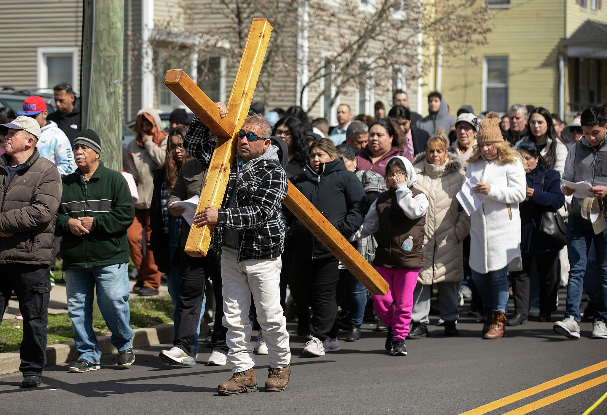 Annual St. Rose procession commemorates Good Friday in Meriden