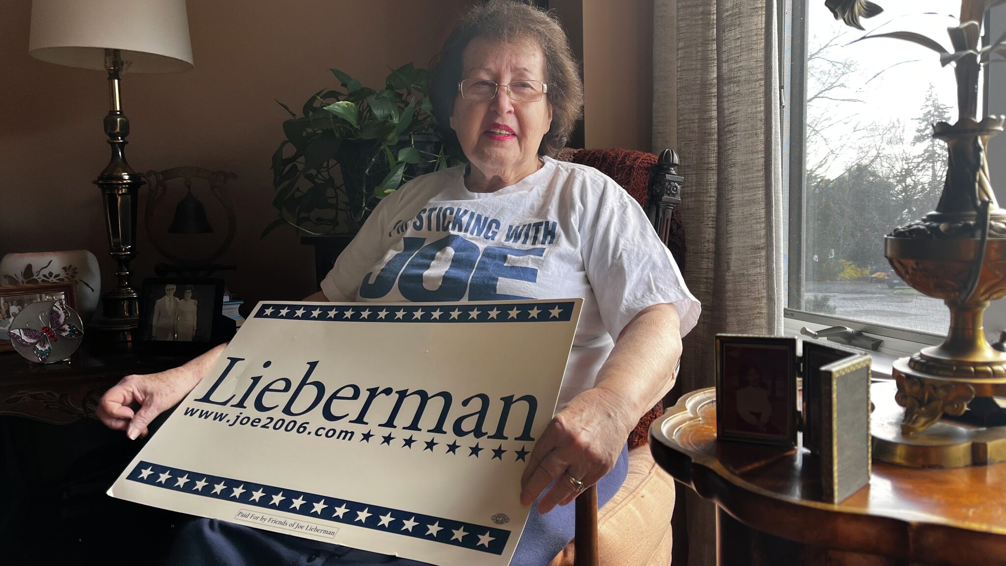 Joe Lieberman's friends, neighbors say Stamford hometown shaped legacy