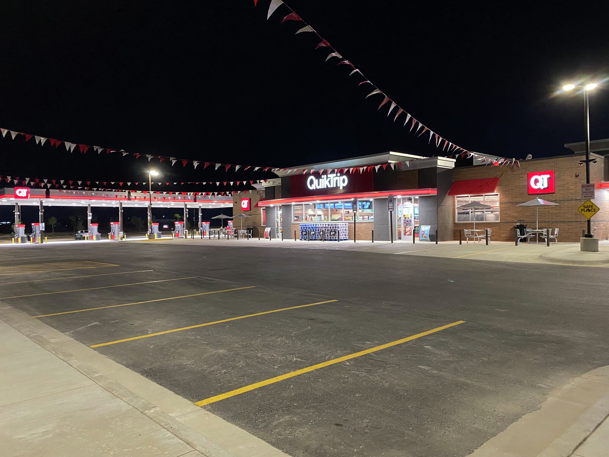 LPD: Man arrested in connection with gas station tractor-trailer theft