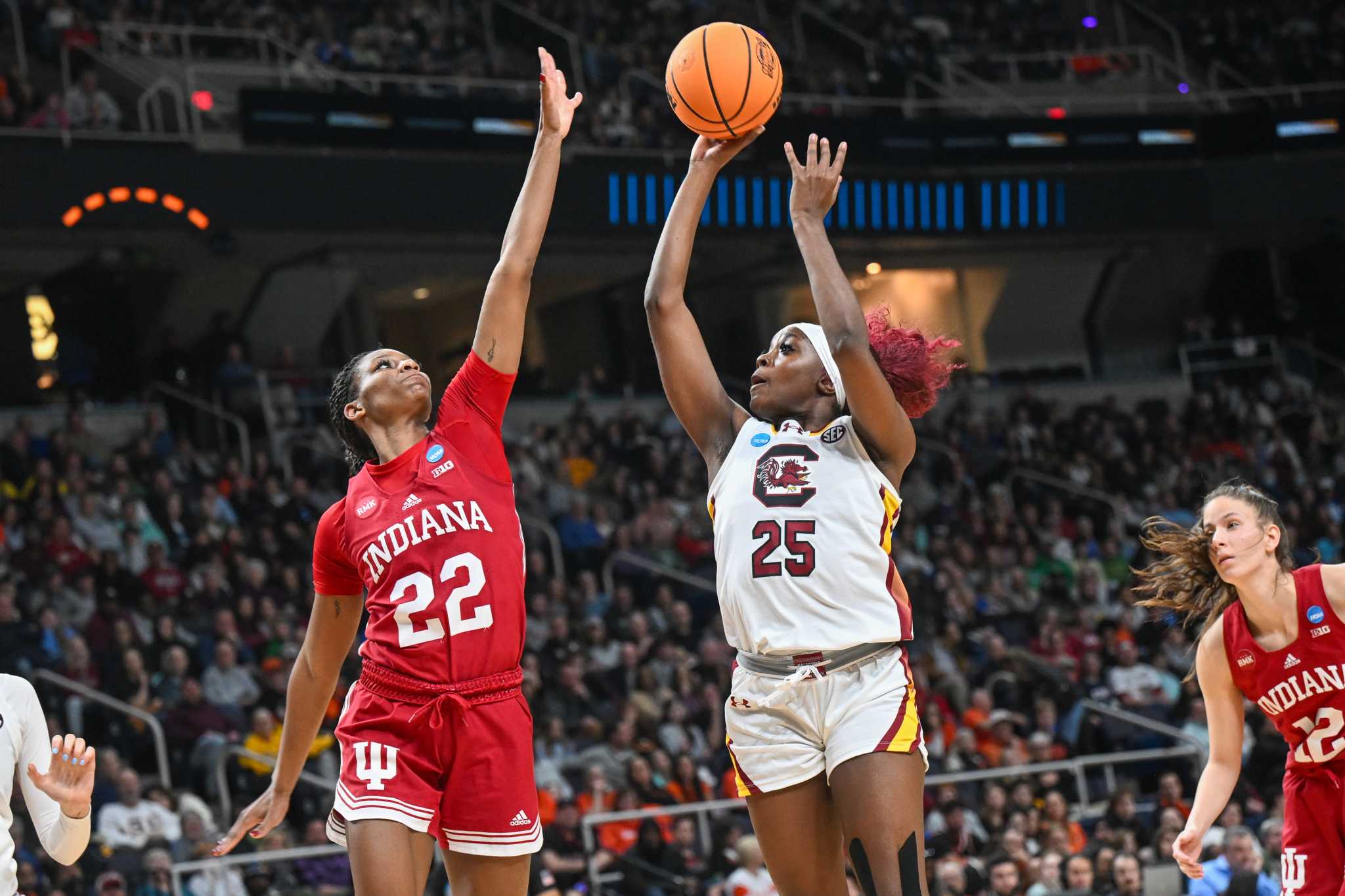 South Carolina women survive Indiana in Sweet 16