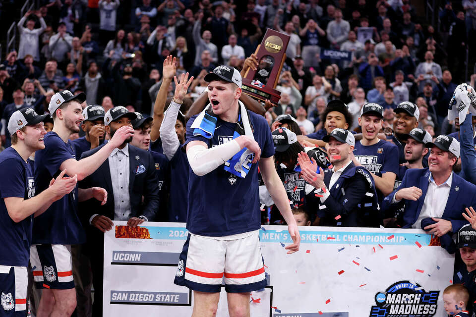 UConn vs. Illinois recap: Huskies headed back to the Final Four