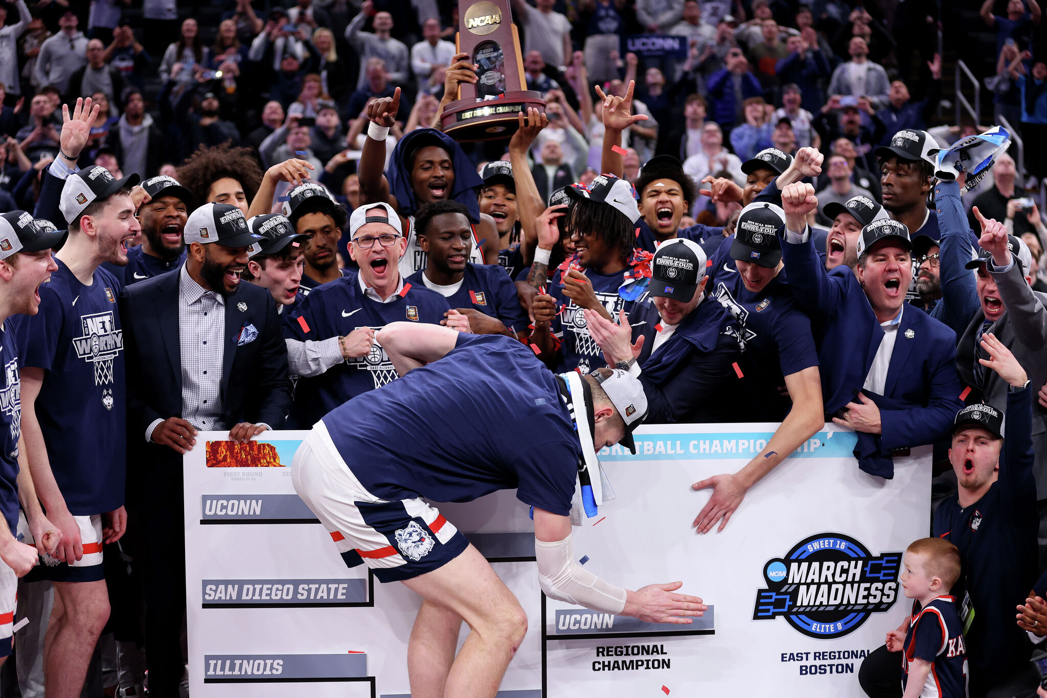 UConn vs. Alabama odds, championship odds, how to watch