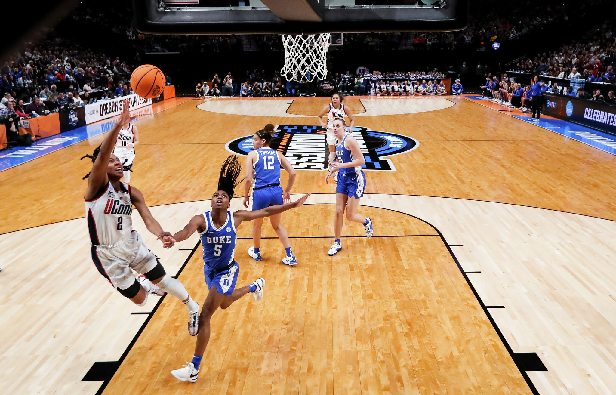 NCAA admits issue with 3-point lines during March Madness games