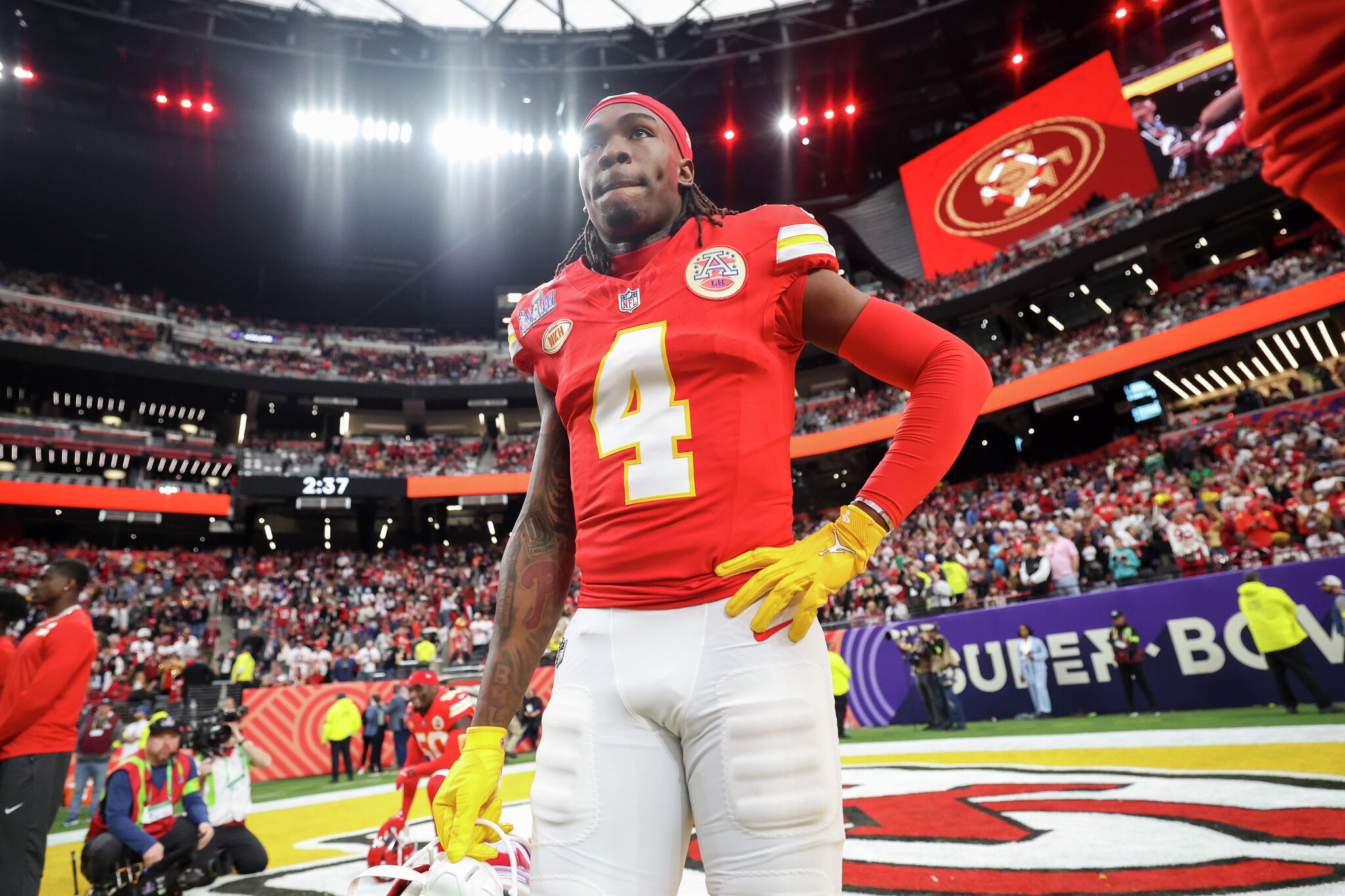 Police looking for Kansas City Chiefs WR after Dallas crash