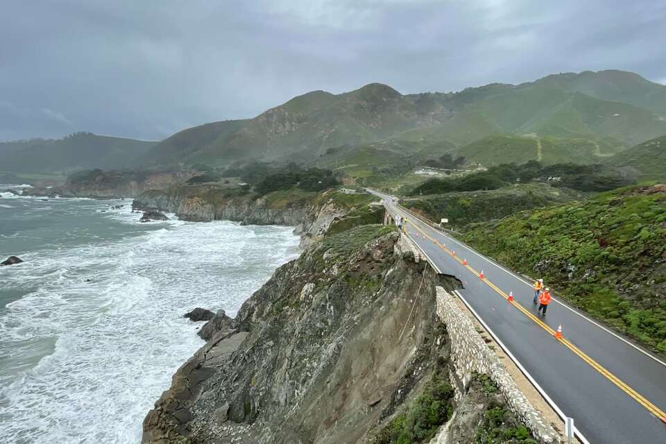 'Disaster': Highway 1 collapse strands 2,000 tourists and locals