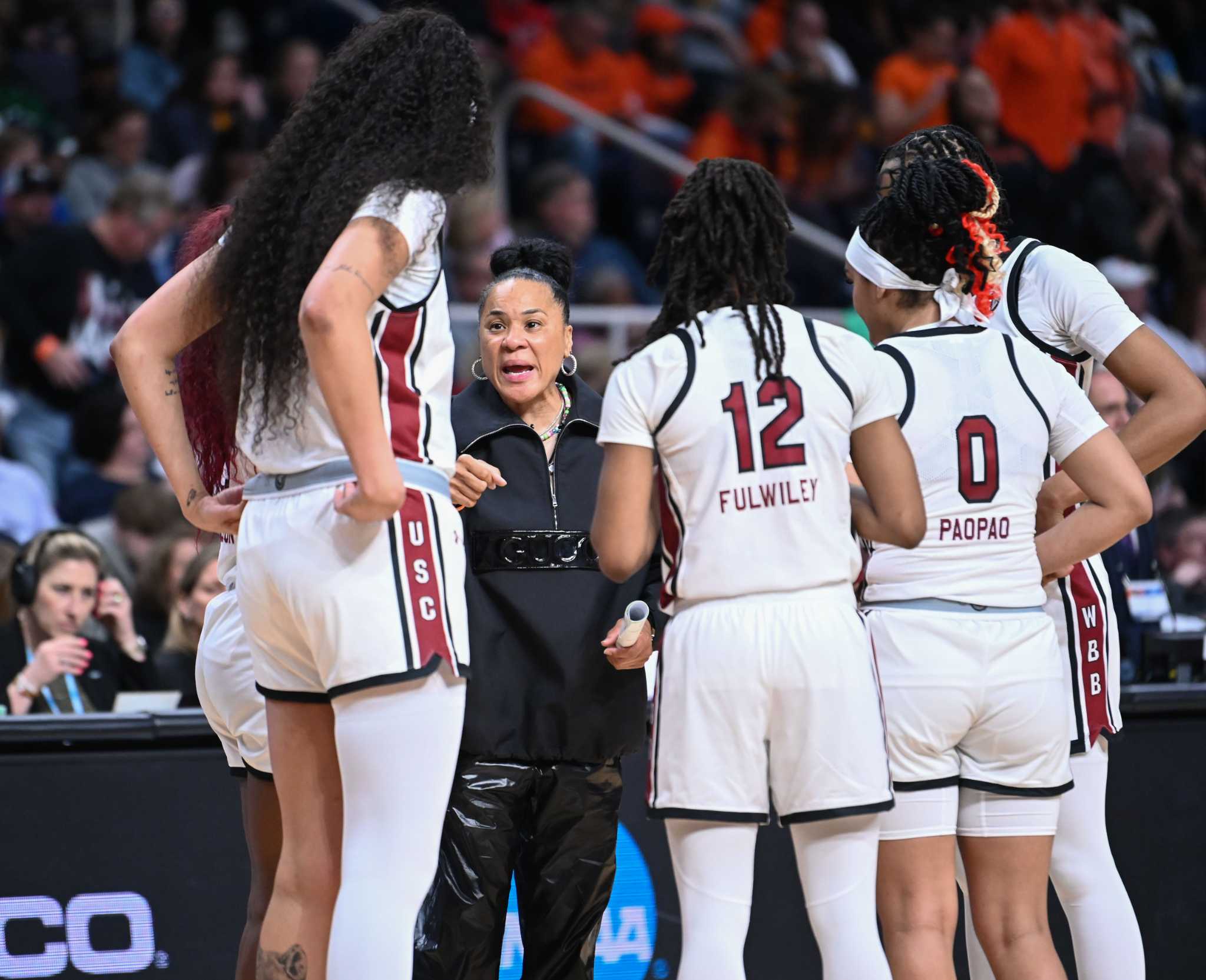 Bassett: Dawn Staley’s ‘Uncommon Favor’ a must-read for all coaches