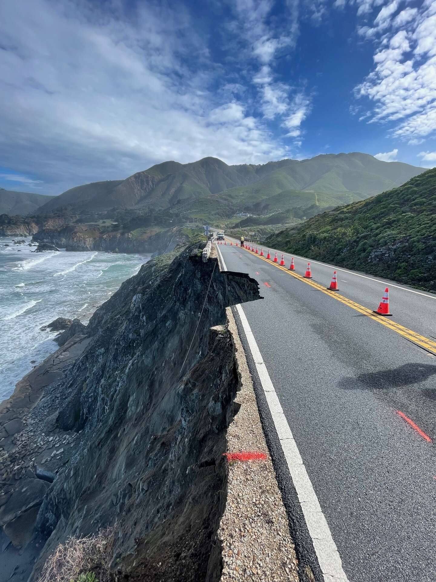 Highway 1 crisis: 1,600 trapped near Big Sur after roadway crumbles