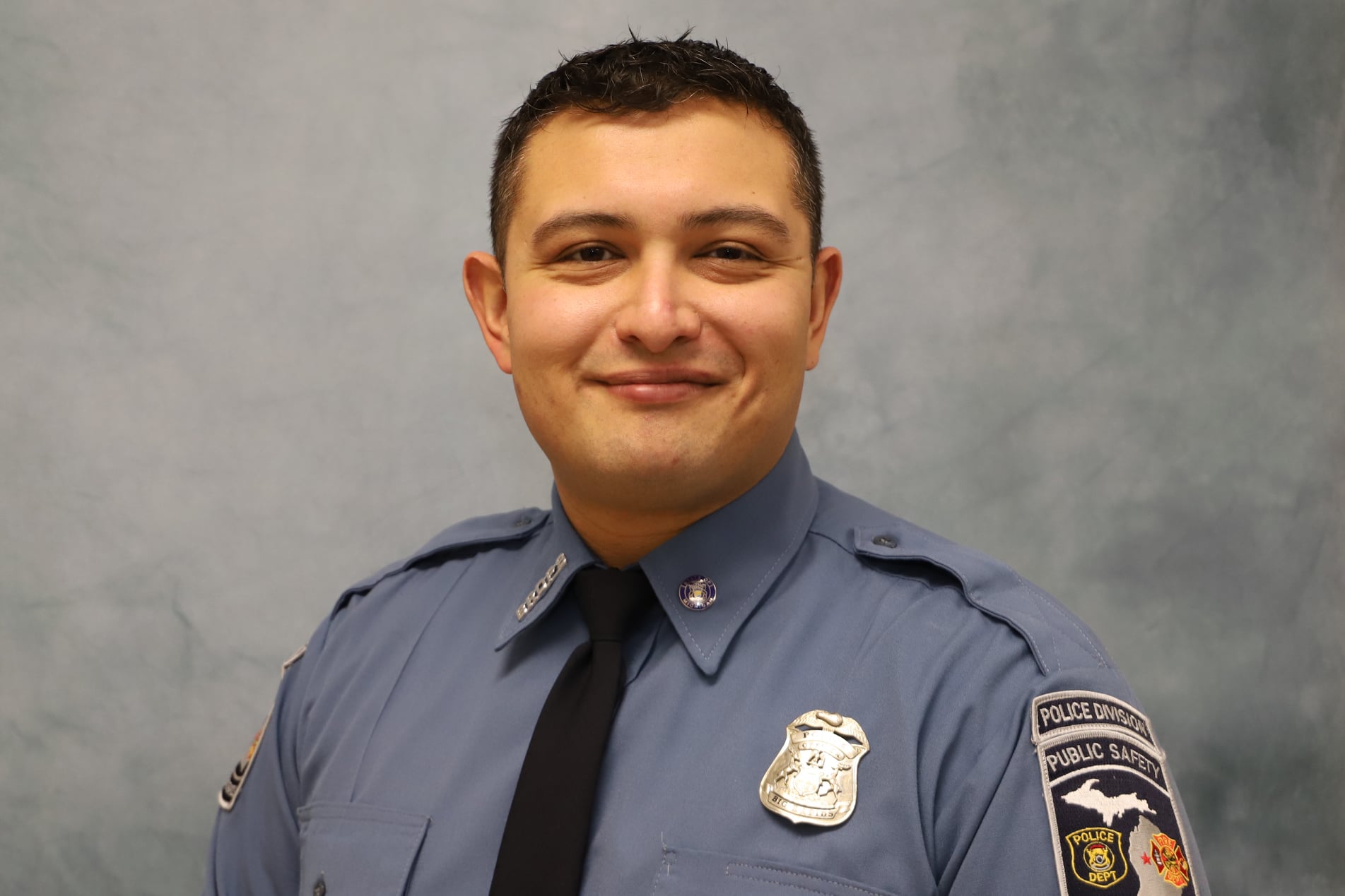 Former Michigan police officer pleads in child sex abuse case