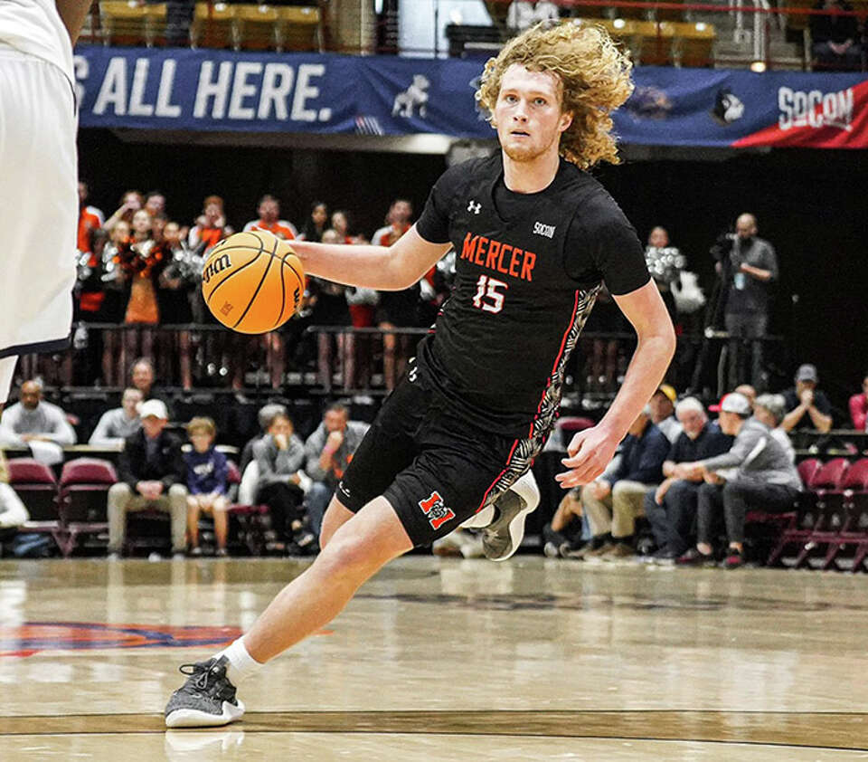 Dain Dainja enters portal, Mercer's Jake Davis commits to Illinois