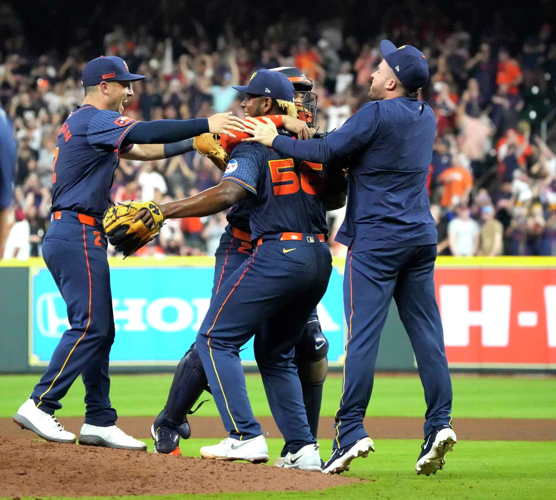Houston Astros manager Joe Espada gets first win with no-hitter