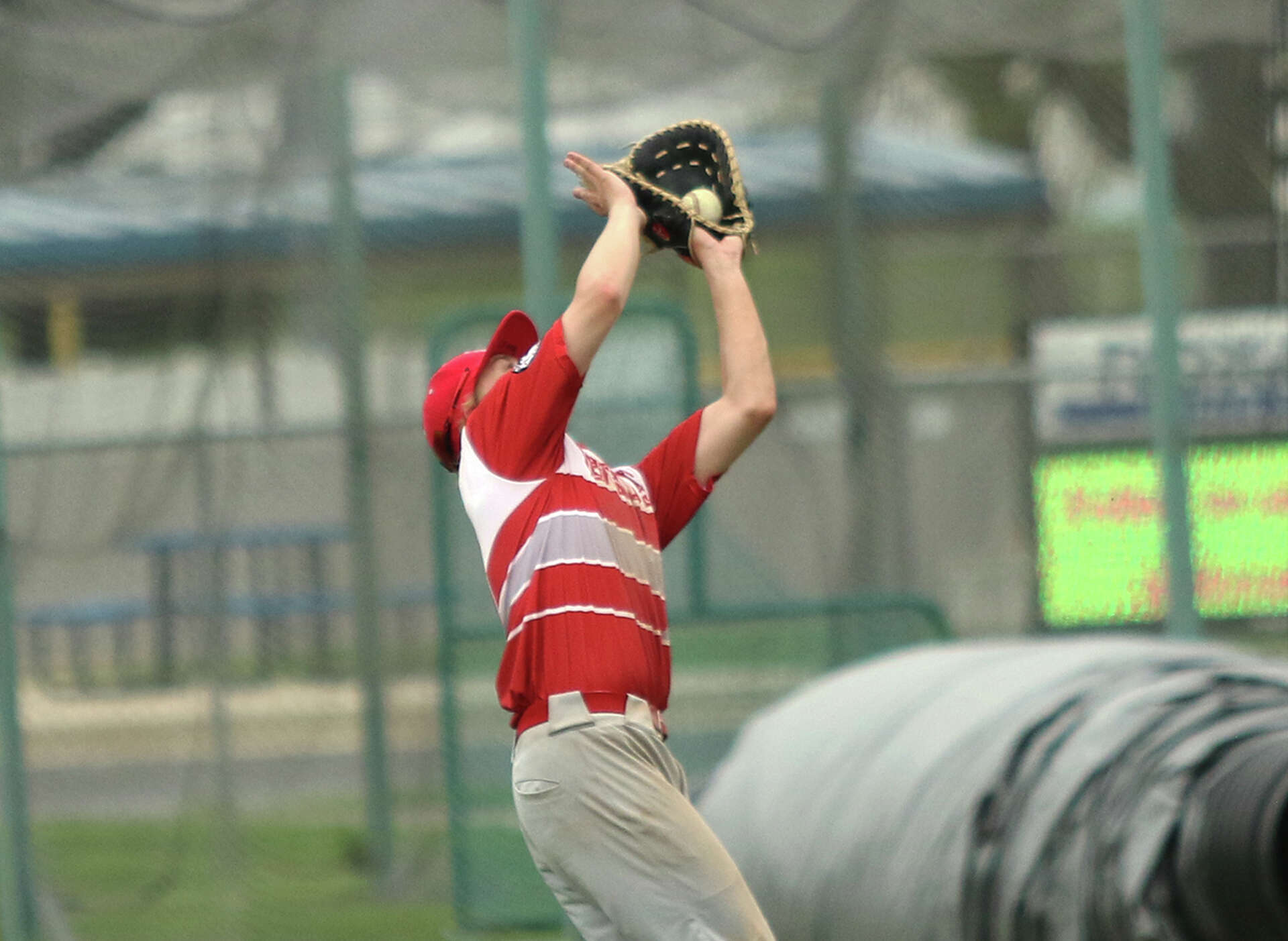 MONDAY BASEBALL: Alton beats Roxana in Harper Homecoming