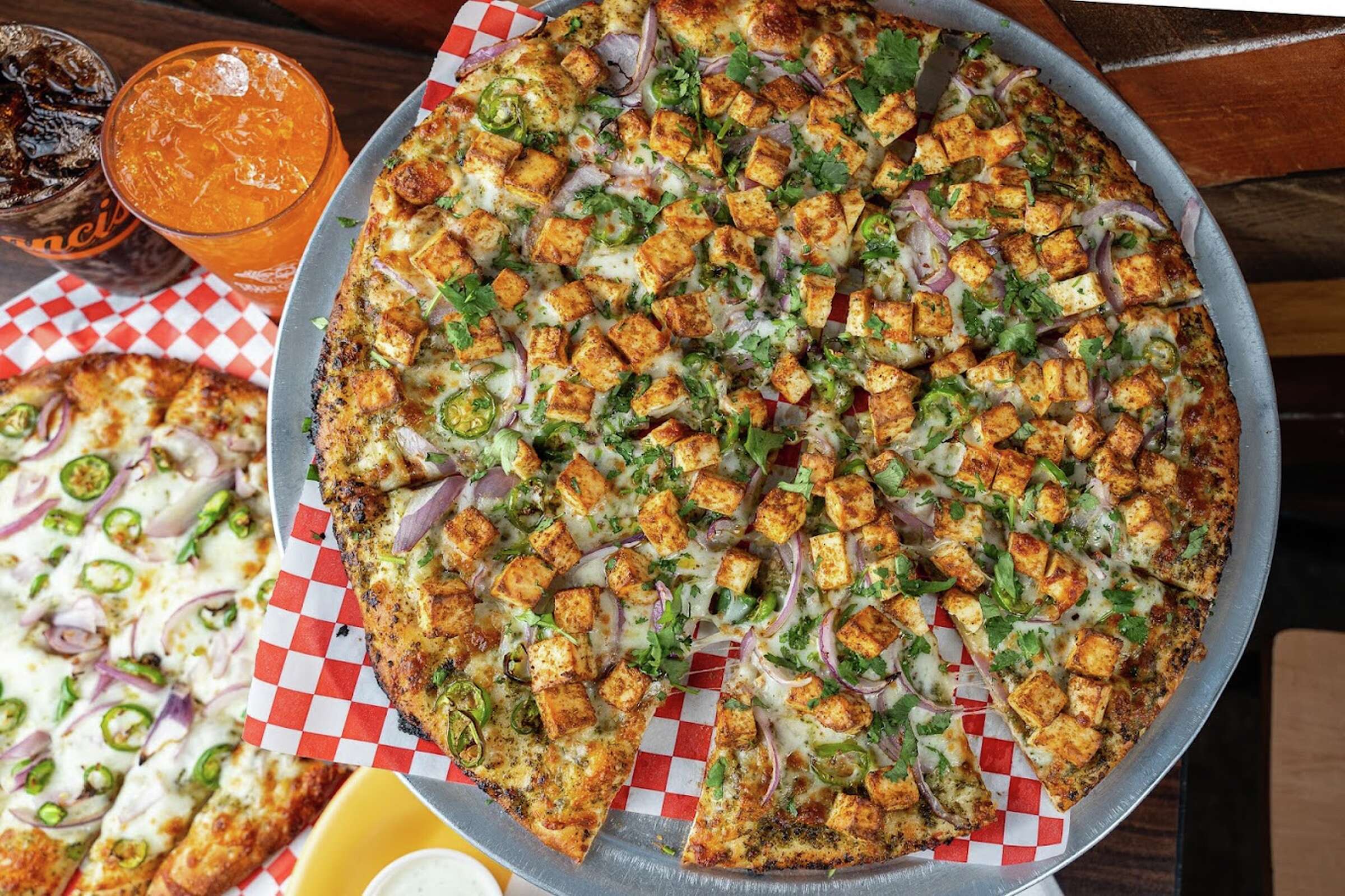 Houston Curry Pizza Company opens with menu of Indian pies