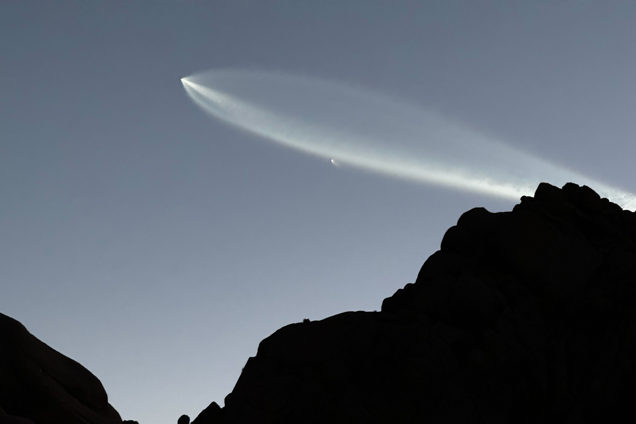 Photographers capture spectacular streaking lights of Southern Califor