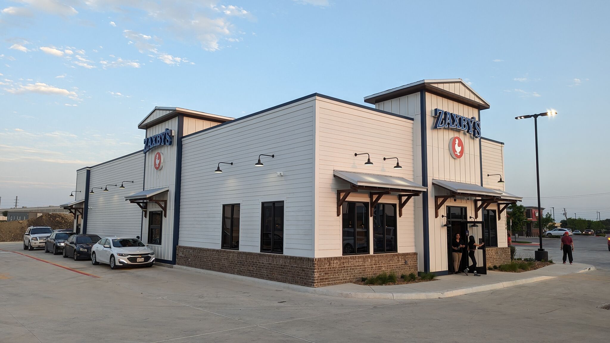 A second Zaxby's location is now open in San Antonio