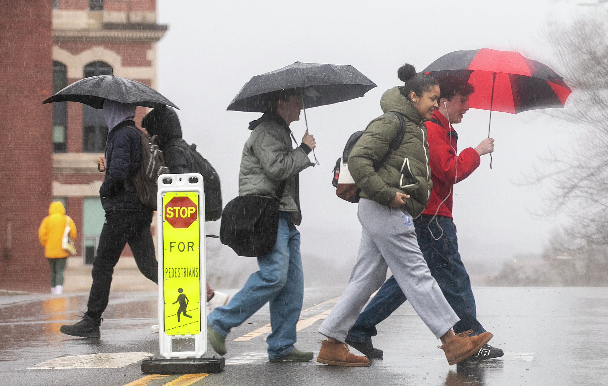 CT power outages rise as nor'easter brings heavy rain, 'damaging' wind