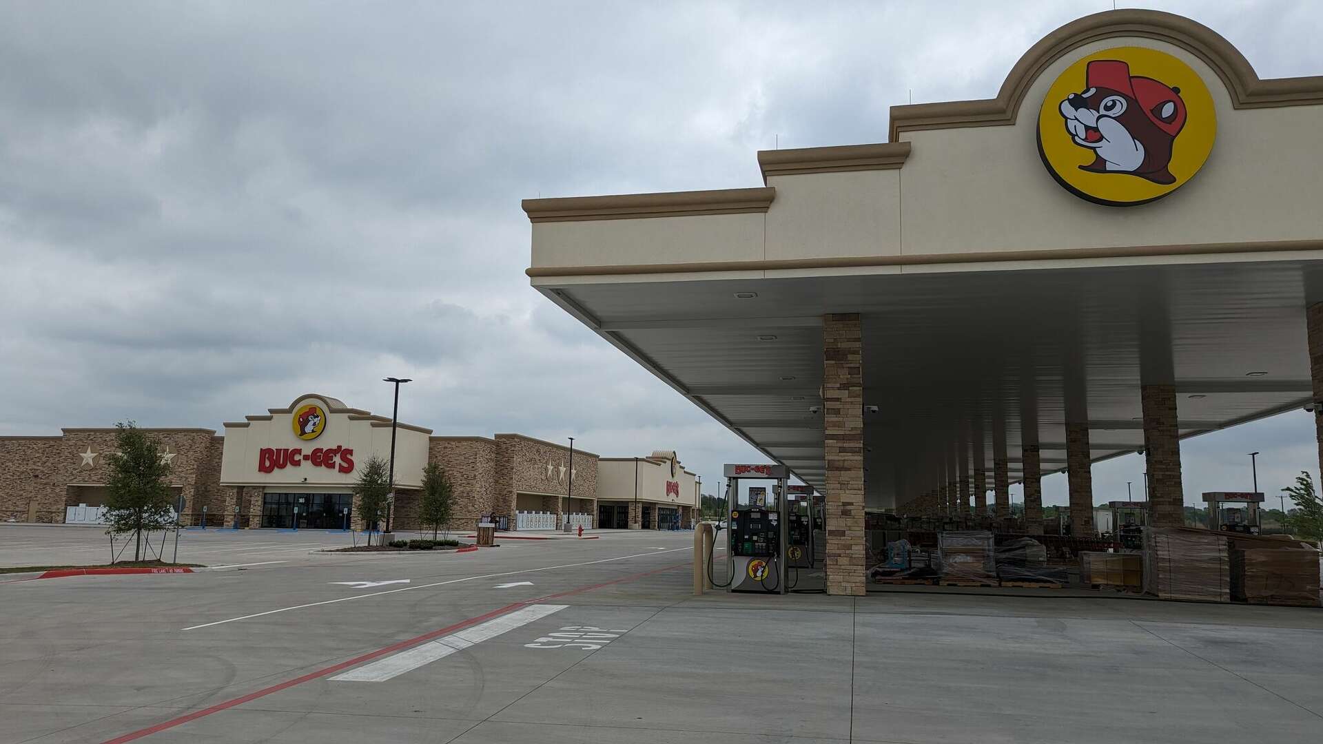 Buc-ee's keeps 'World's Largest' store in Texas, not Florida