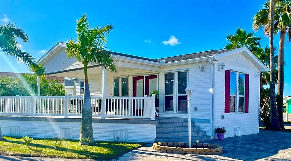 $275K South Texas home has direct view of SpaceX launch site