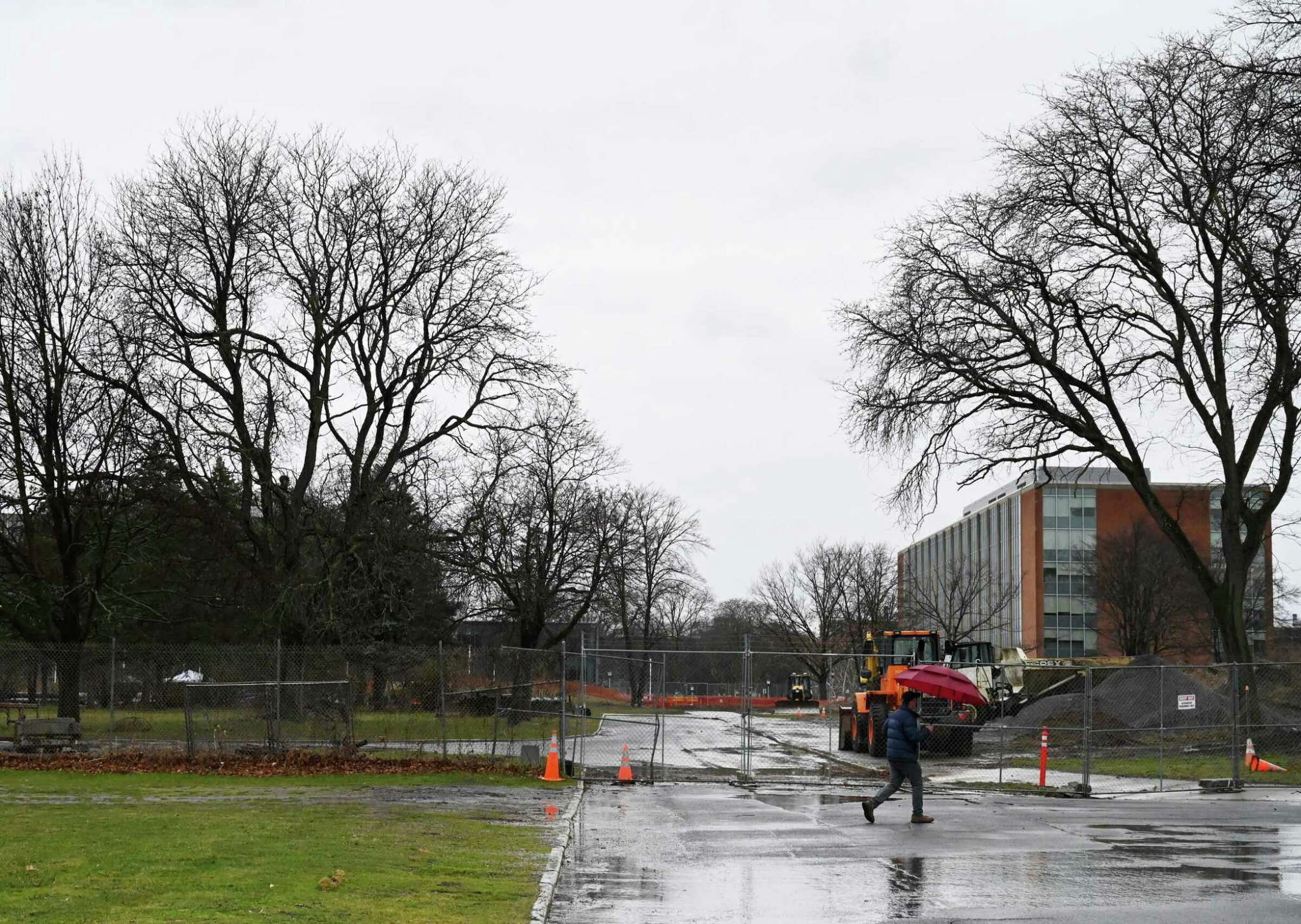 '1960s' look in Wadsworth Lab proposal derided