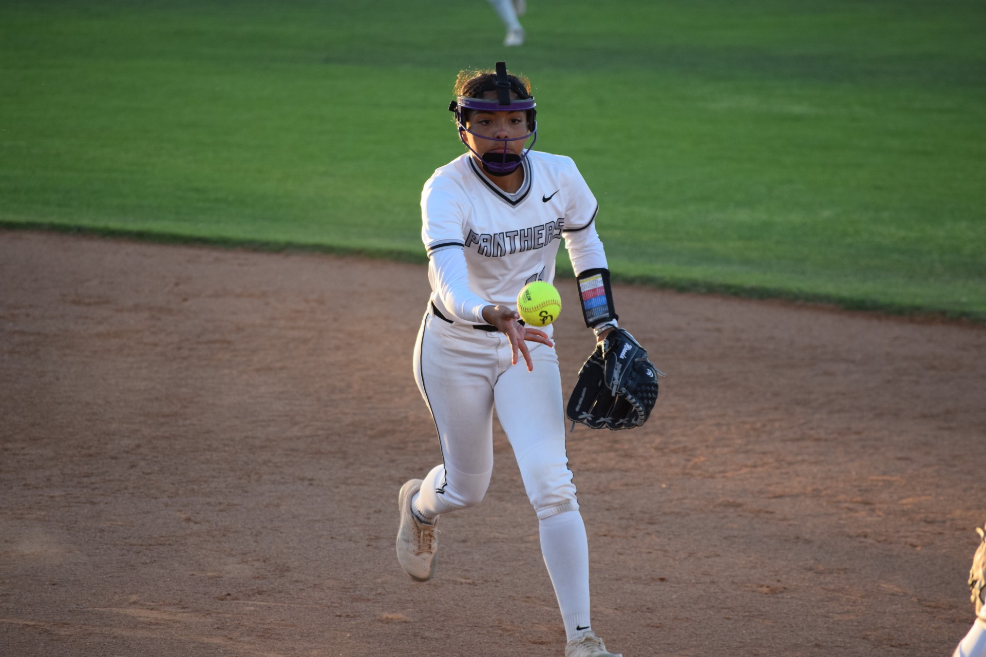 Softball roundup: April 3