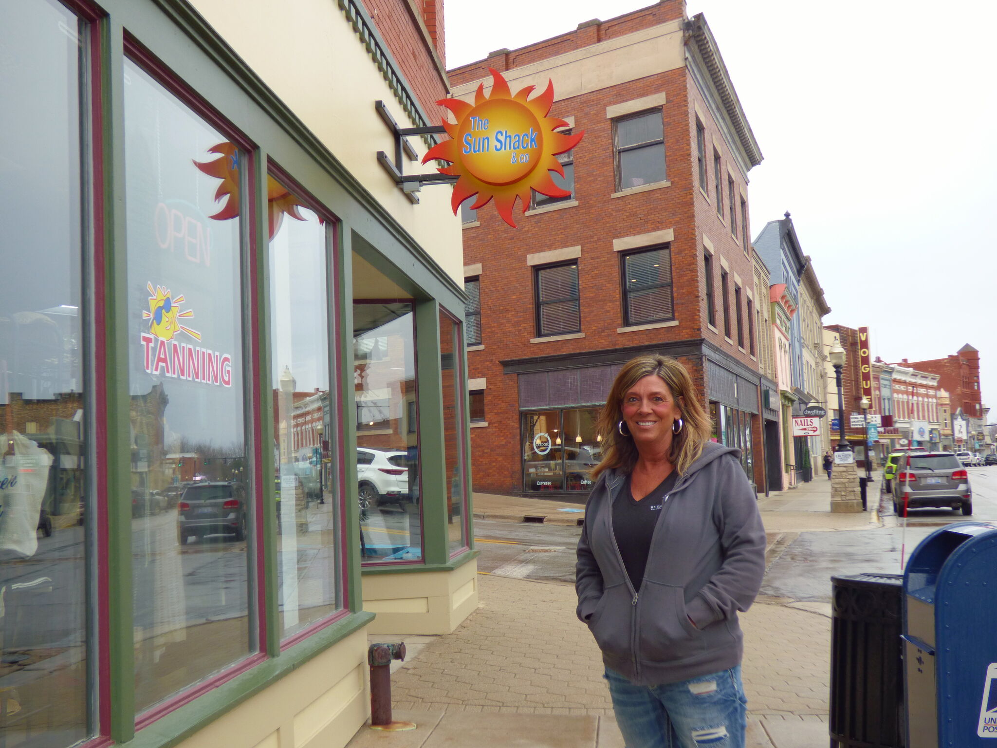 Sunshack tanning salon now taking clients in Manistee