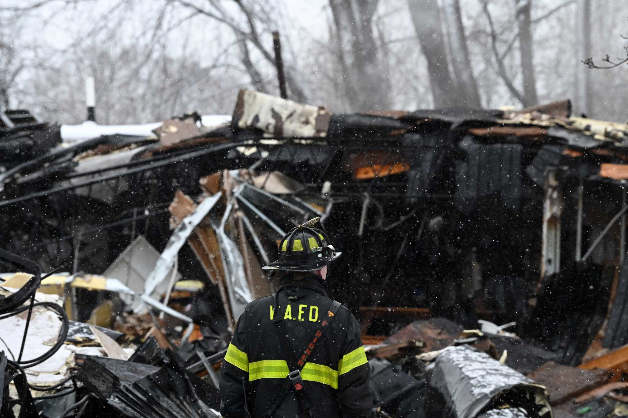 Firefighter hospitalized after explosion levels building in Colonie