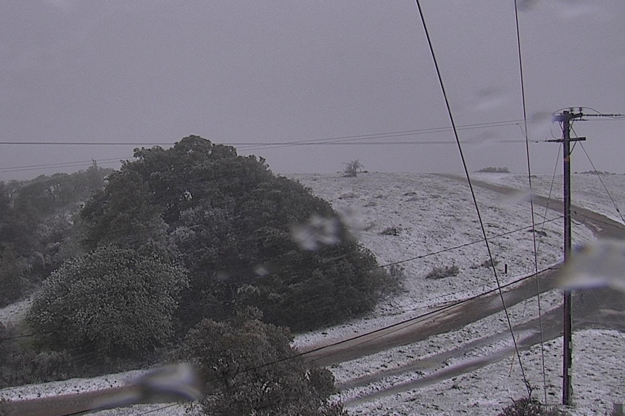 Snow falls across Bay Area in rare, unusually cold spring storm