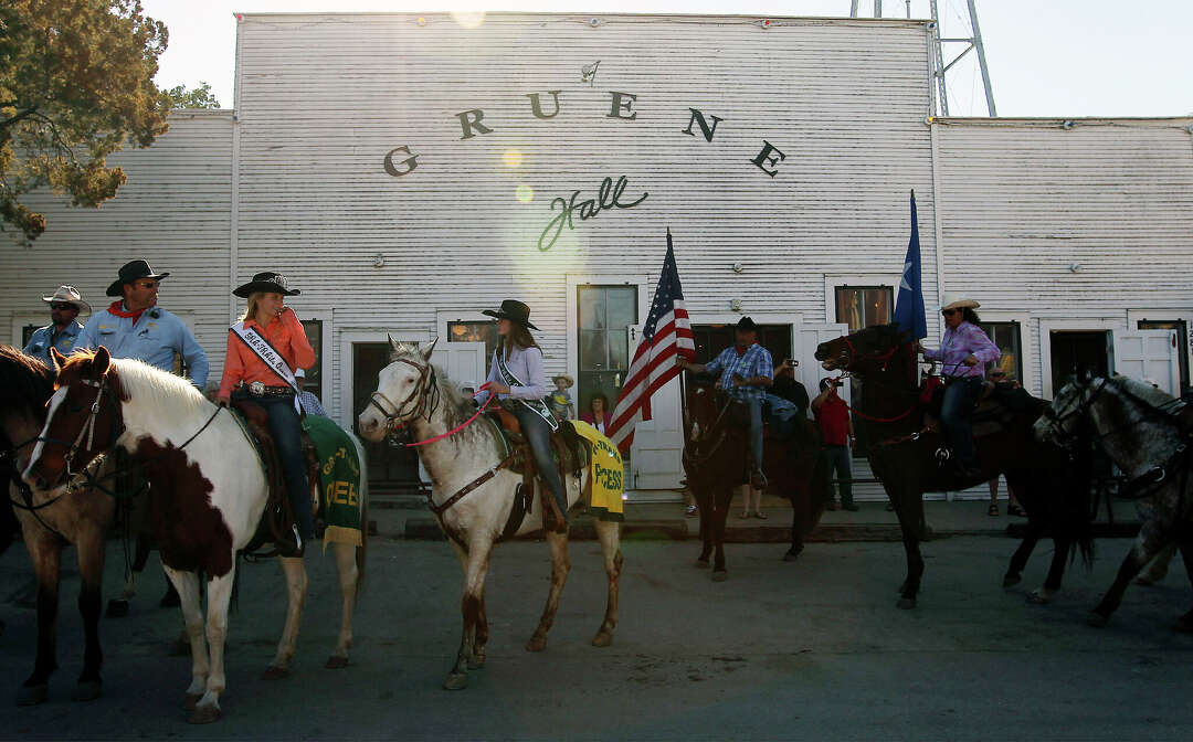 Gruene Hall owner and entrepreneur Pat Molak dies