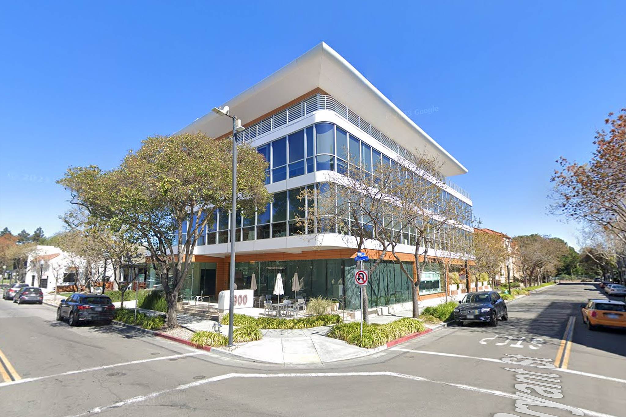 Bay Area tech startup shuts down, lays off 100 workers